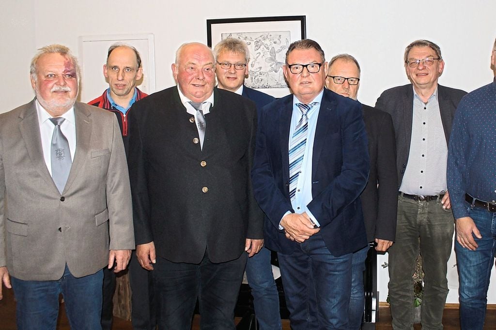 Bisheriger Vize gibt den Ton an