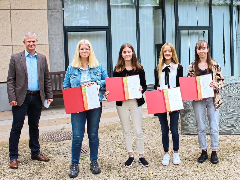 Geschichte der Schule kritisch hinterfragt