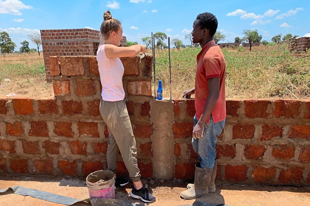 Eine Mauer fürs neue Zuhause fehlt noch