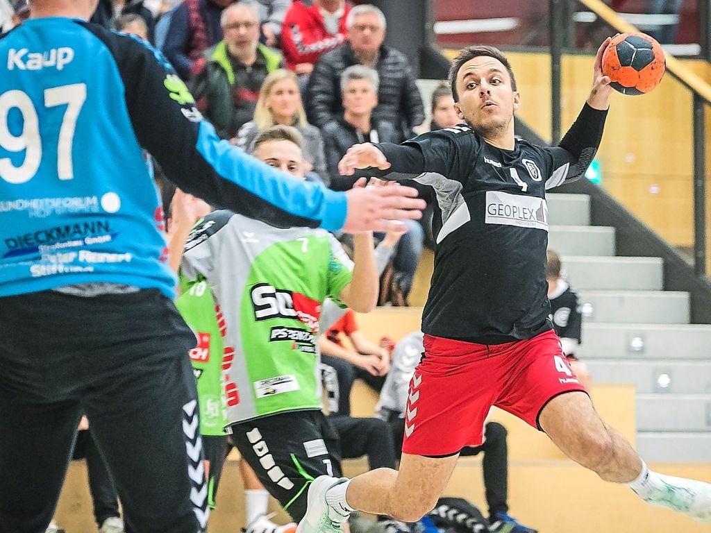 Spitzenspiel hier – Kellerkampf dort