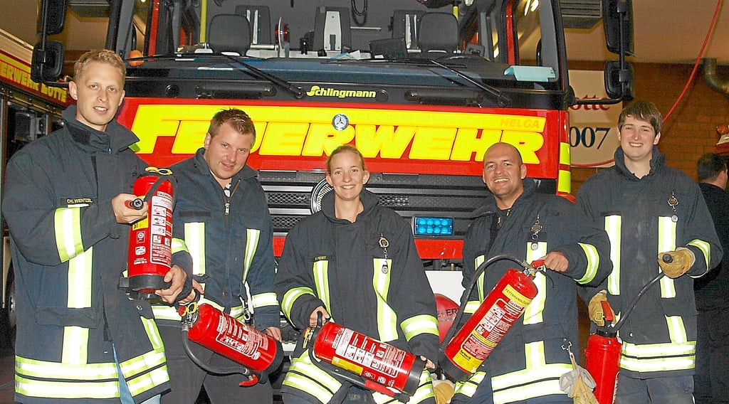 Blauröcke öffnen Türen und spielen grenzenlos