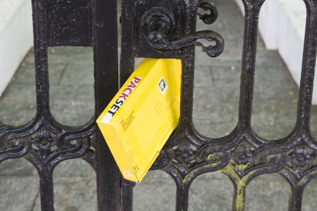 Postbote macht sich selbst zum Päckchen-Empfänger