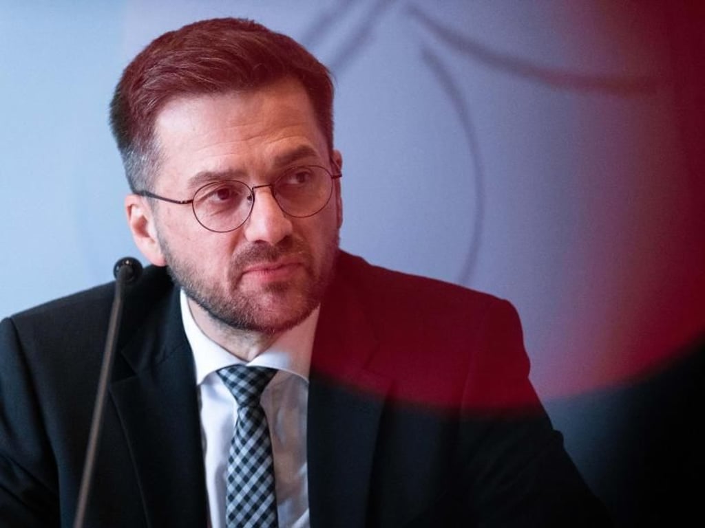 SPD attackiert Laschets Corona-Krisenmanagement SPD attackiert Laschets Corona-Krisenmanagement
