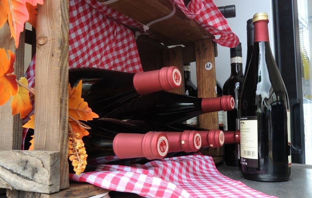 Weinmarkt in der Altstadt eröffnet