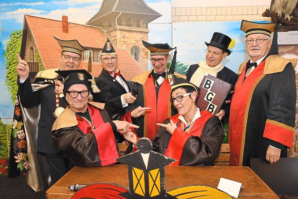 KG Unwiesität ehrt Skater-Papst Dittmann und ZiBoMo-Akteurin Christa ...