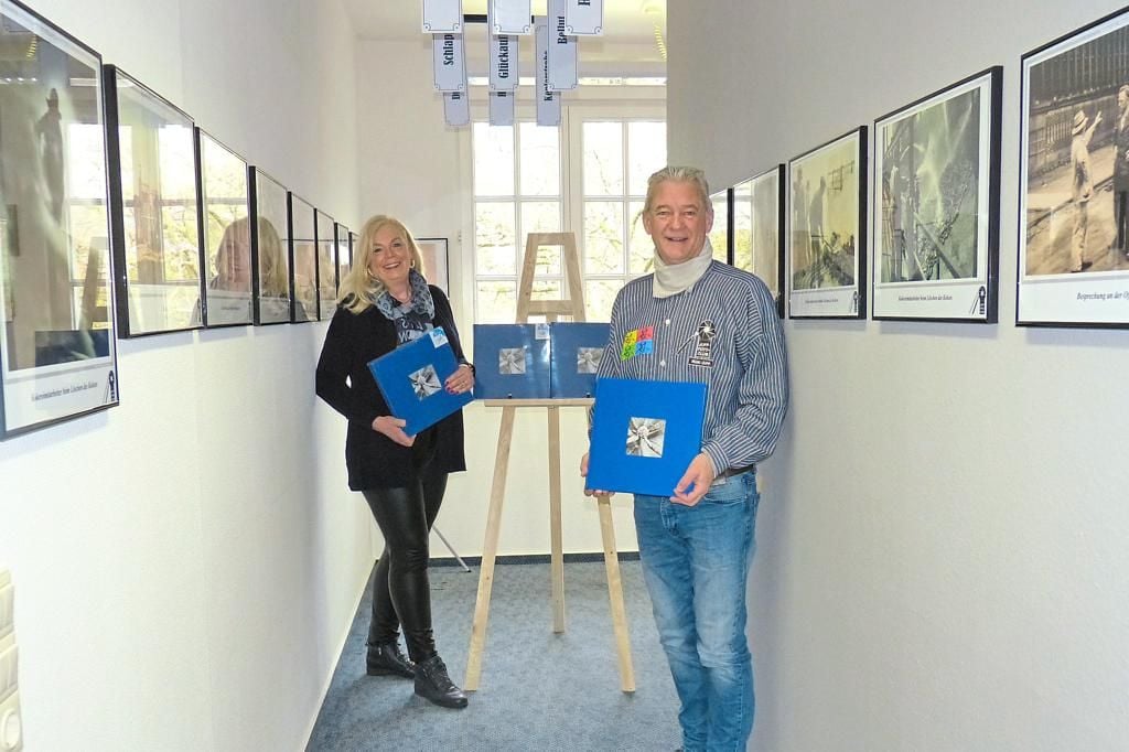 4000 Bilder in zehn Alben