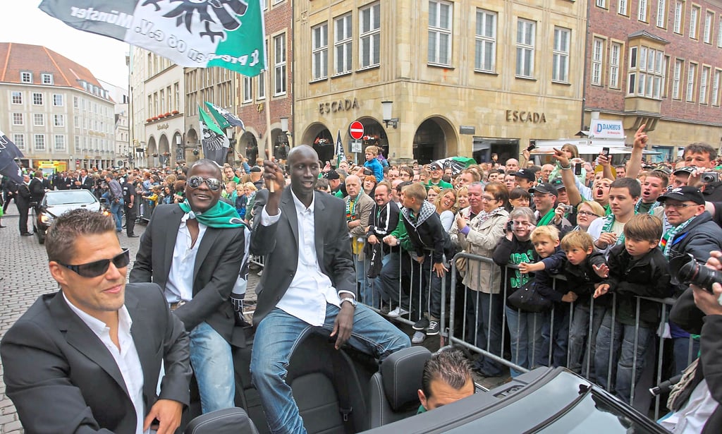 Vom Rathausbalkon in den Alltag – was die Meisterelf heute macht