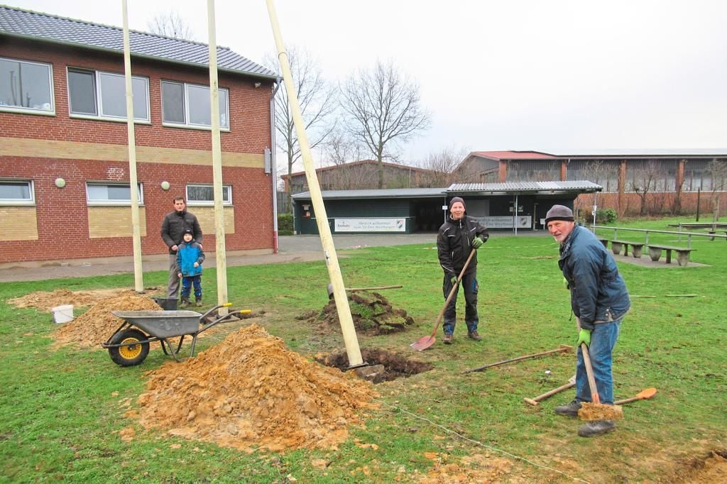 Am Sportplatz wird gebuddelt