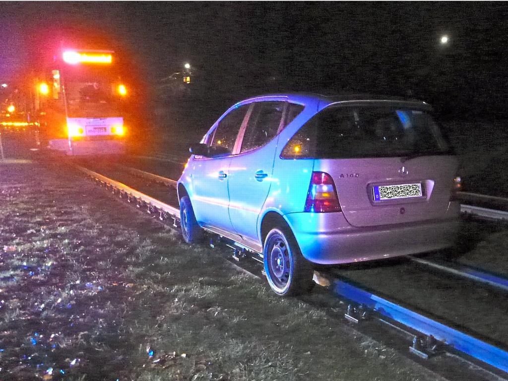 Alkoholisiert im Gleisbett gelandet