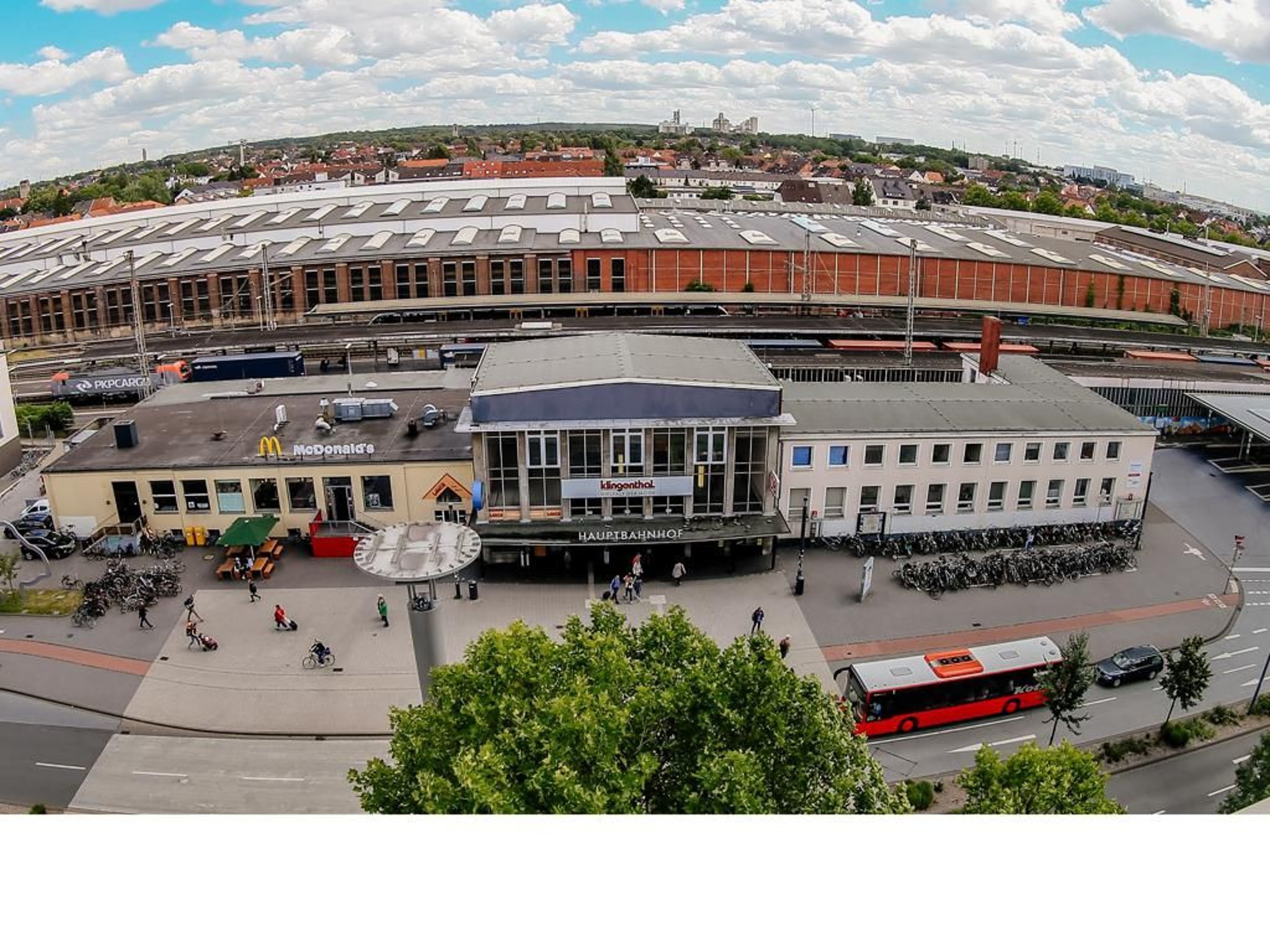 Bahnsteig erhält Aufzug