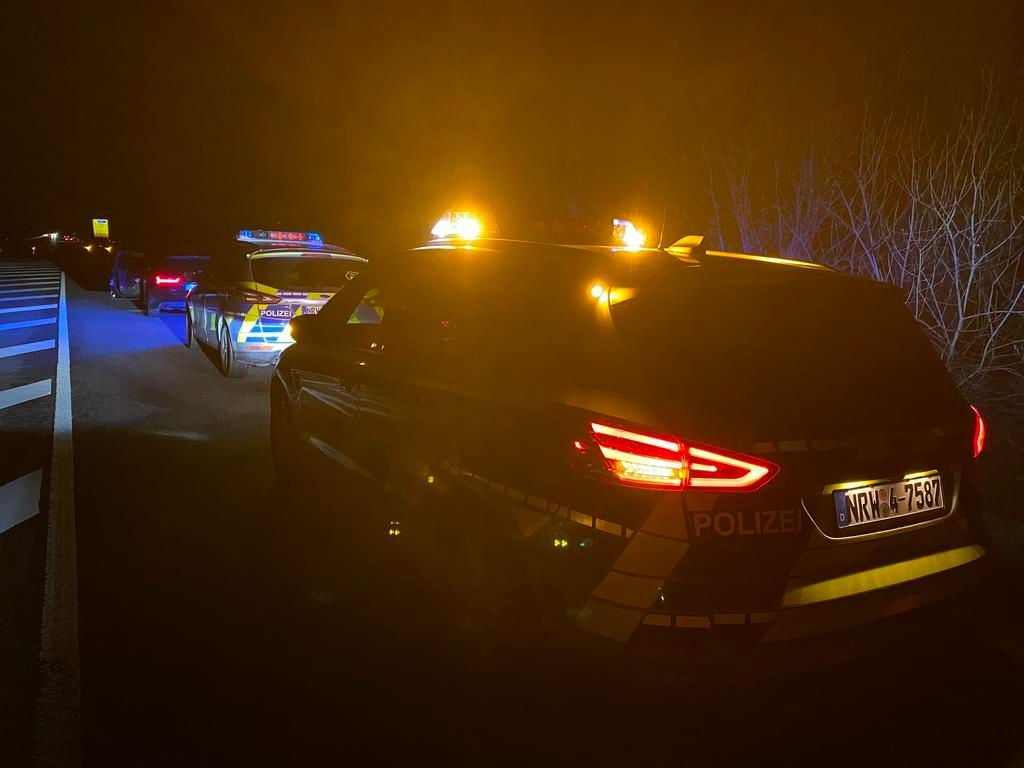 Mutter und drei Kinder bei Verkehrsunfall verletzt