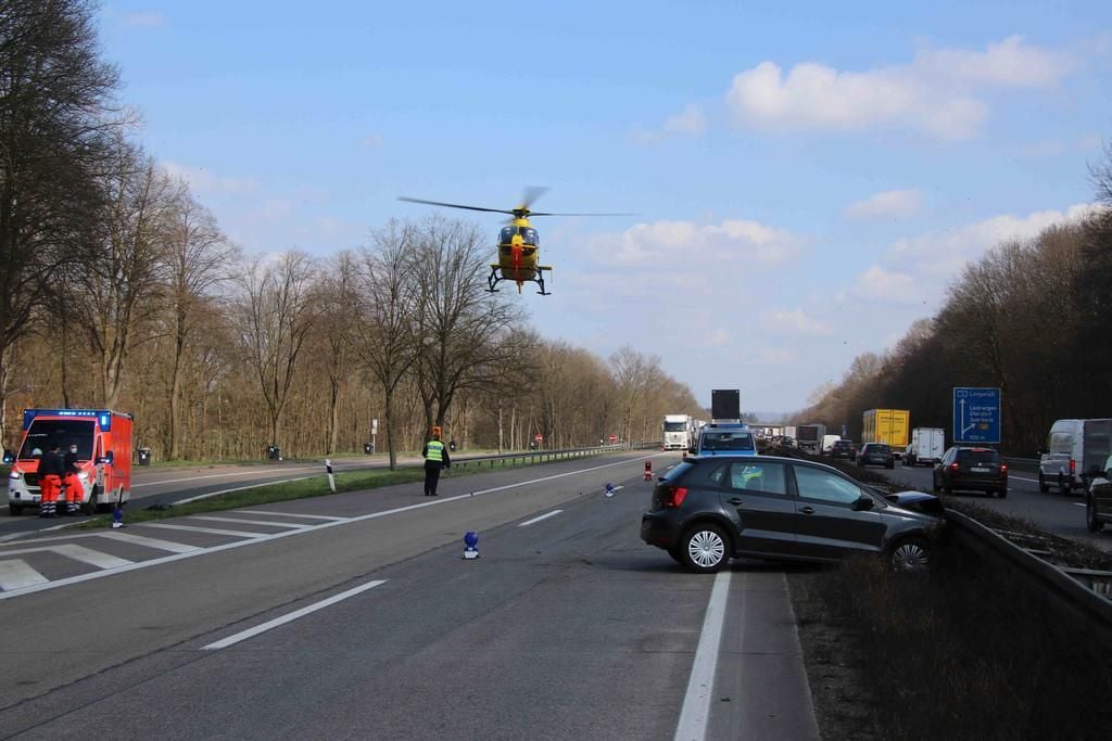 Hubschraubereinsatz nach Unfall auf der A1