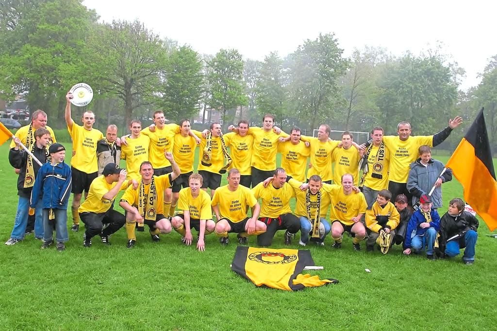 Reserve des VfL Sassenberg jubelt vor 40 Jahren