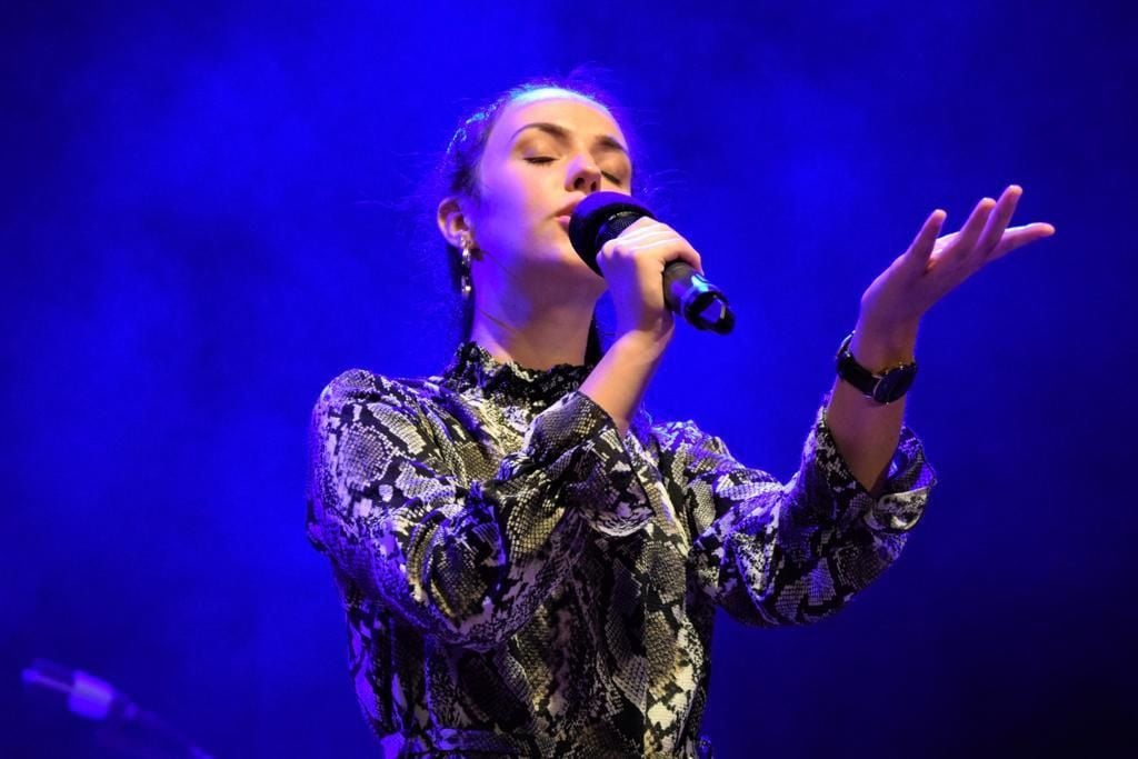 Eva überzeugt die Jury