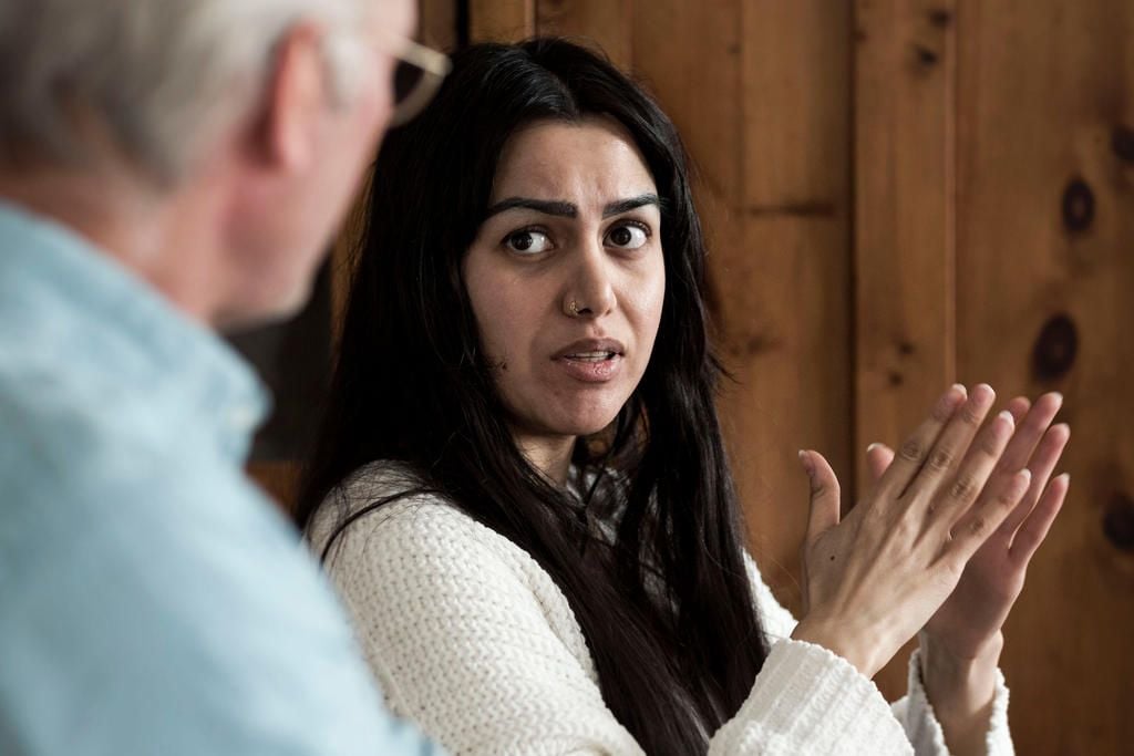 Studentin Elham Sayed Hashemi und ihr Roman über das Leben in Afghanistan