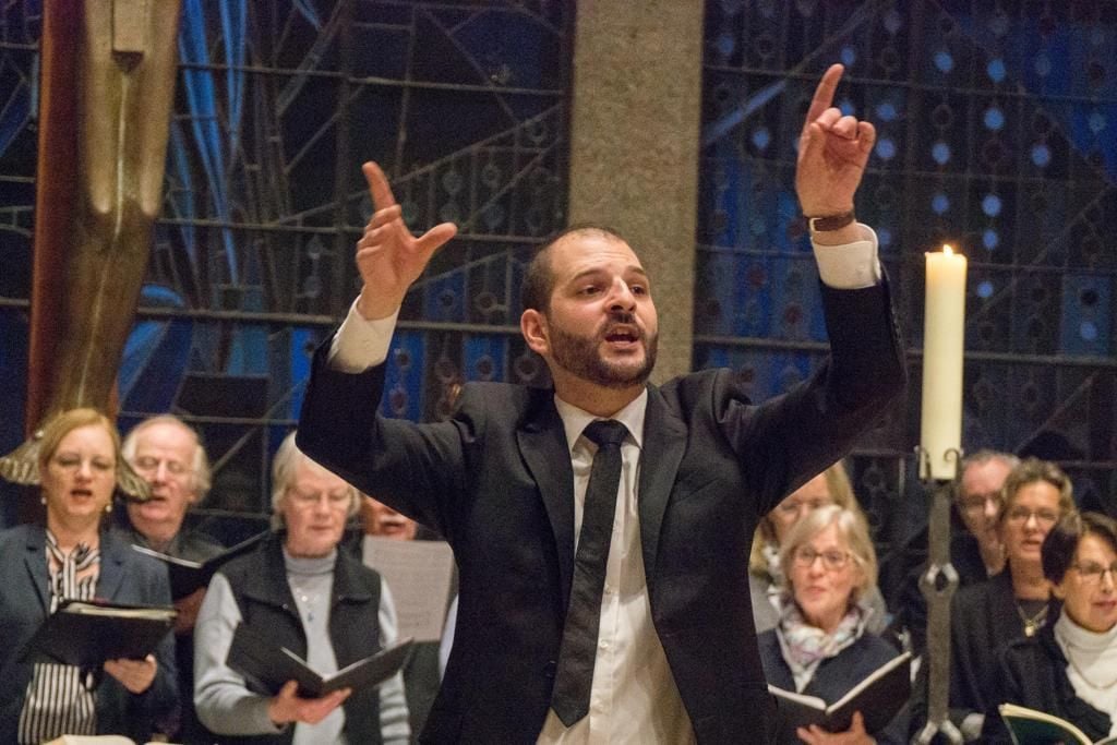 Kochbuch und Partitur zum Einstand