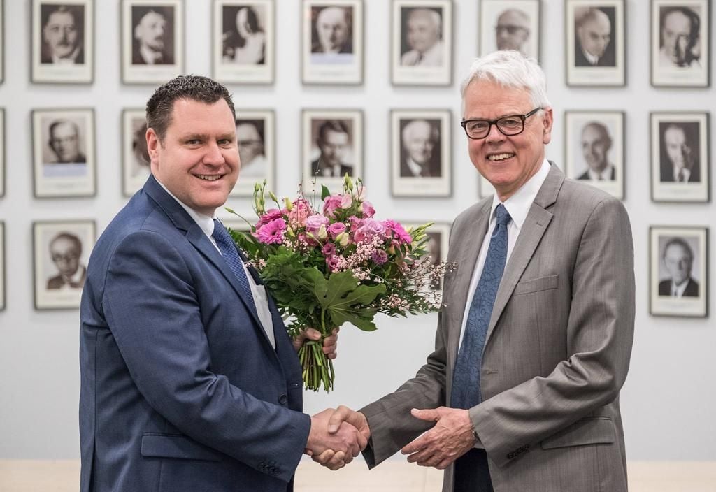 Nach Misstrauensvotum: Dekan Mathias Herrmann tritt zurück