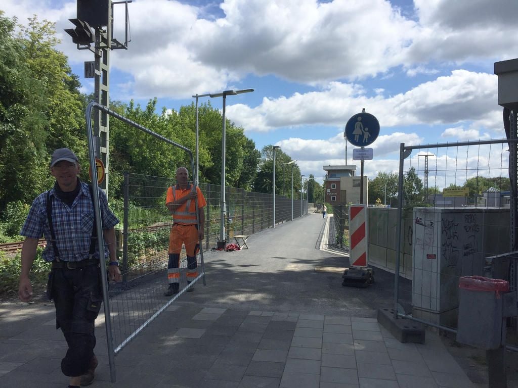 Bahnhof: Provisorischer Weg ist fertig
