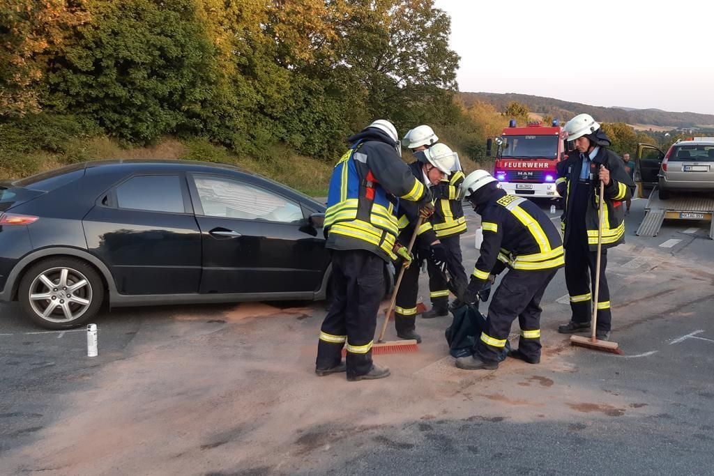 Erneut Unfall an der A44 bei Warburg