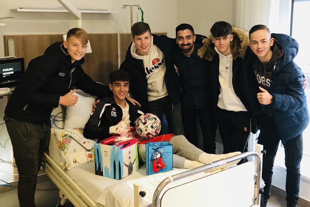 Alle drücken David die Daumen