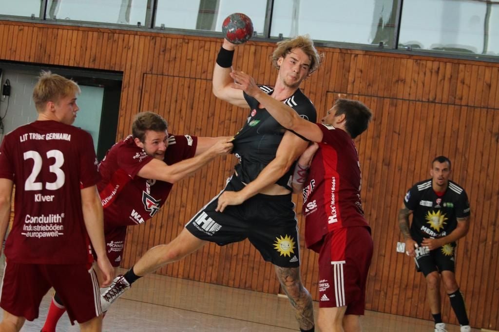 Feuerwerk nach Blitzeinschlag