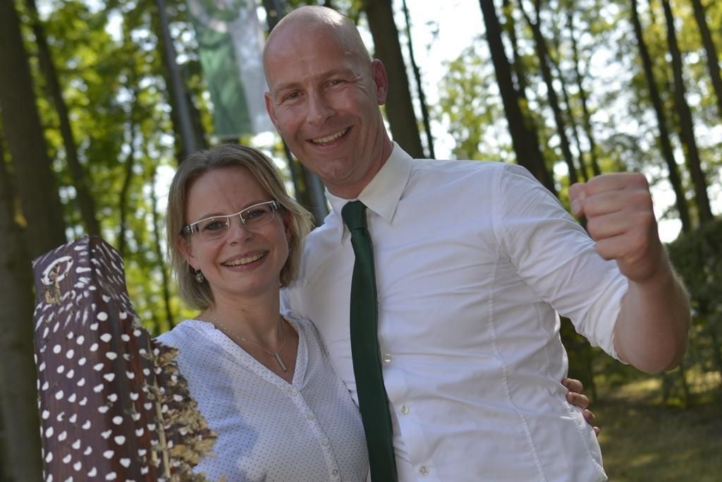 Erste Frau holt sich die Königswürde