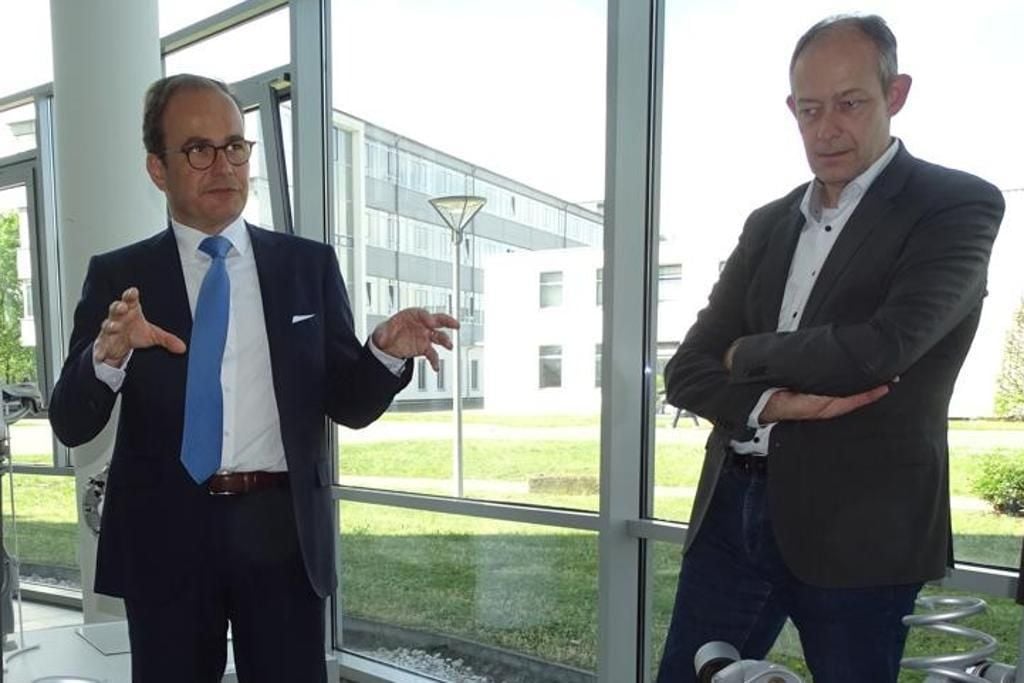 Bei ZF stehen die Bänder still