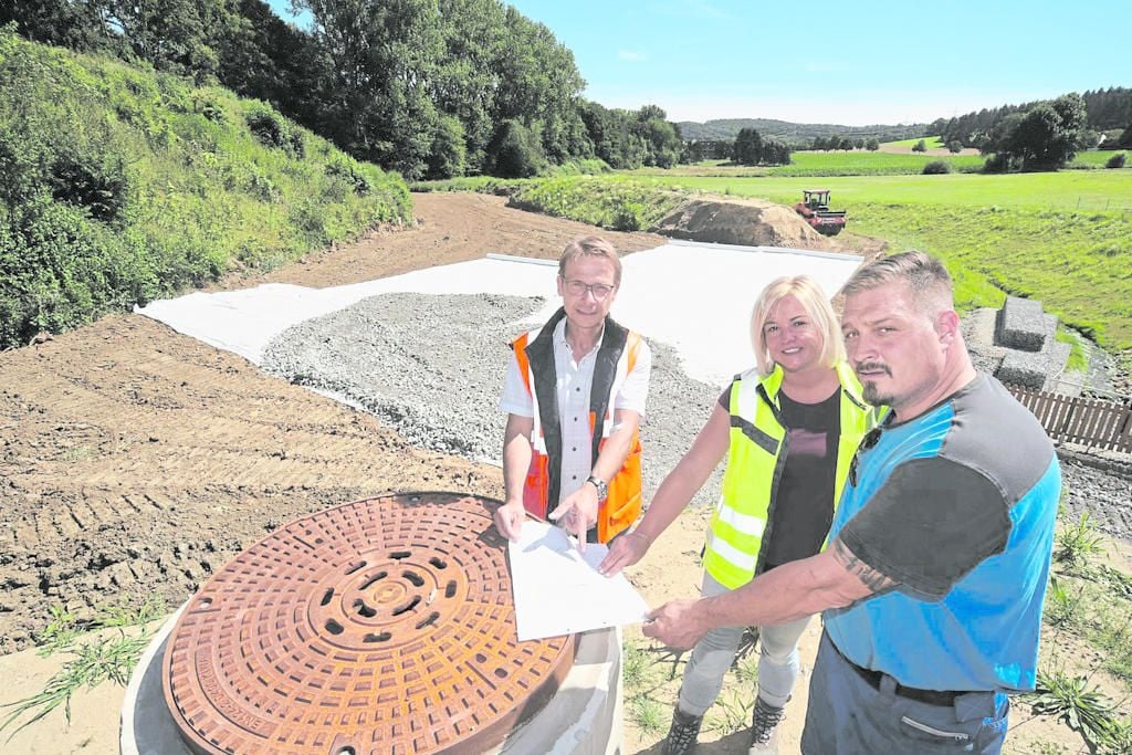 3000 Lkw-Ladungen Boden rollen an