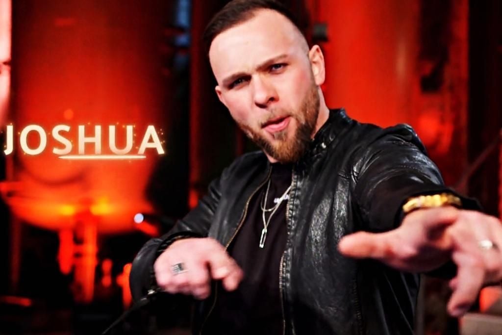 Sänger Joshua Tappe darf in die Liveshows