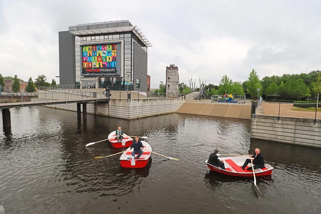 Mit dem Boot durch die Grachten