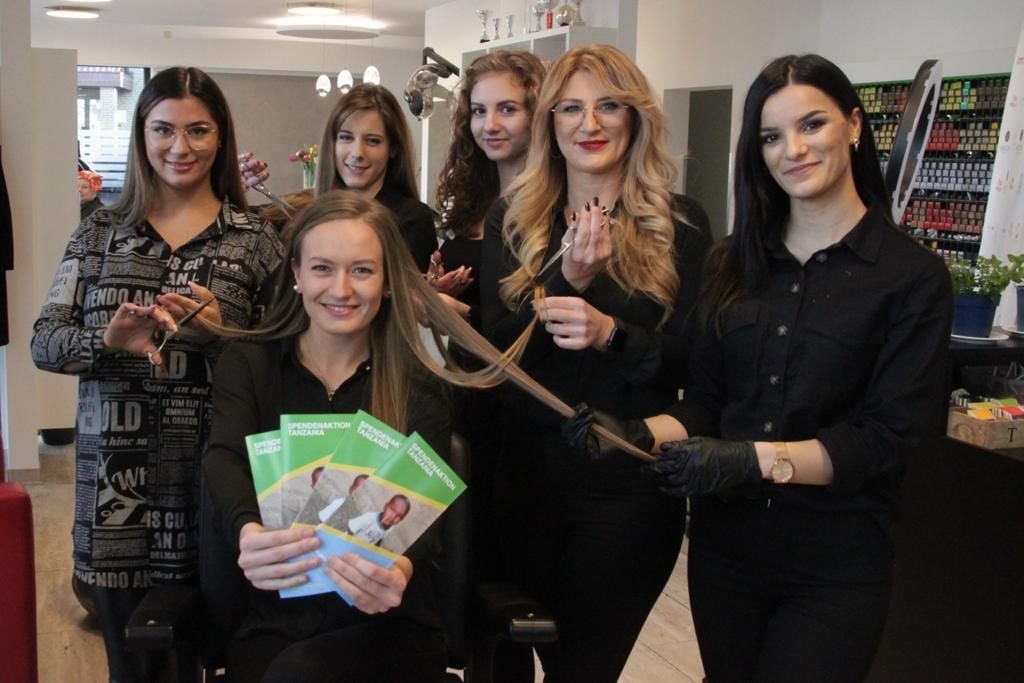 Haareschneiden für einen guten Zweck