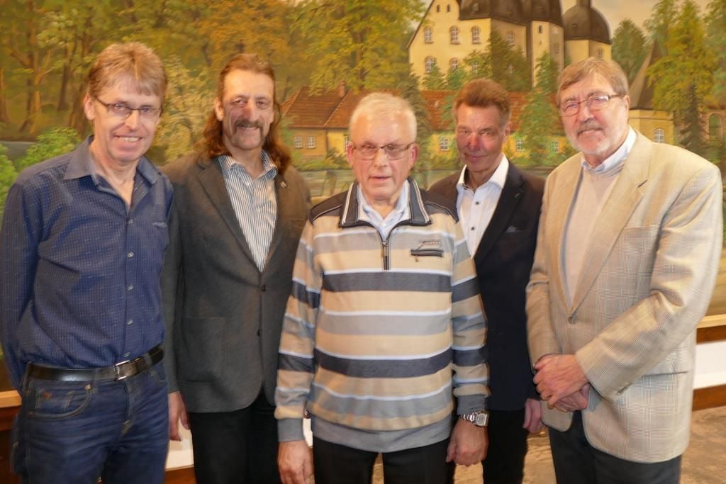 Männerchor suchtnach einem Vorsitzenden