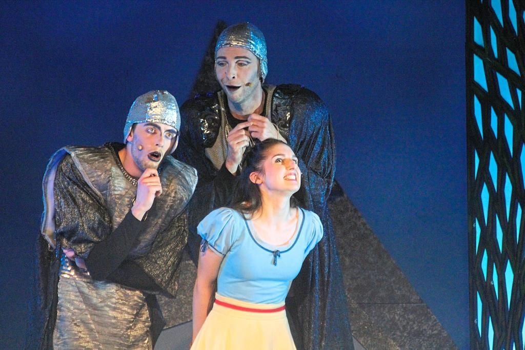 Zwischen Schergen und Zwergen