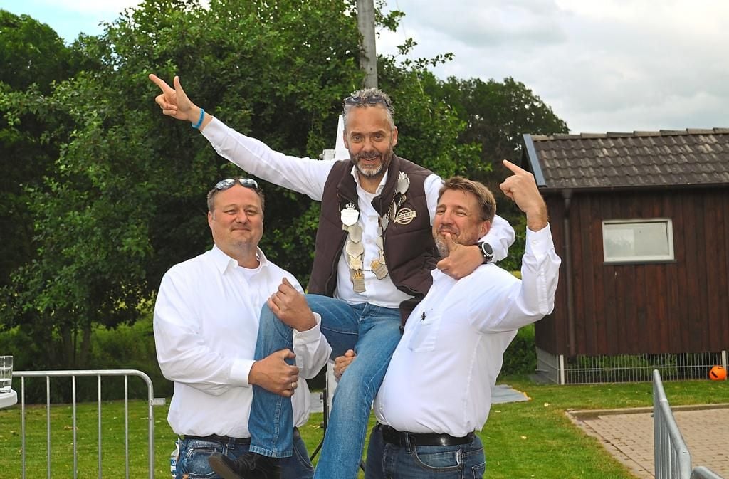 Mark Stenzel sichert sich mit 117. Schuss die Königswürde