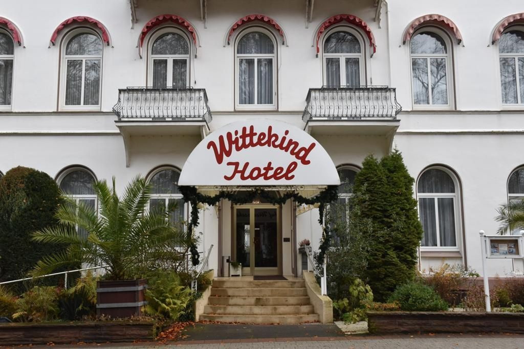 Adieu, Hotel Wittekind