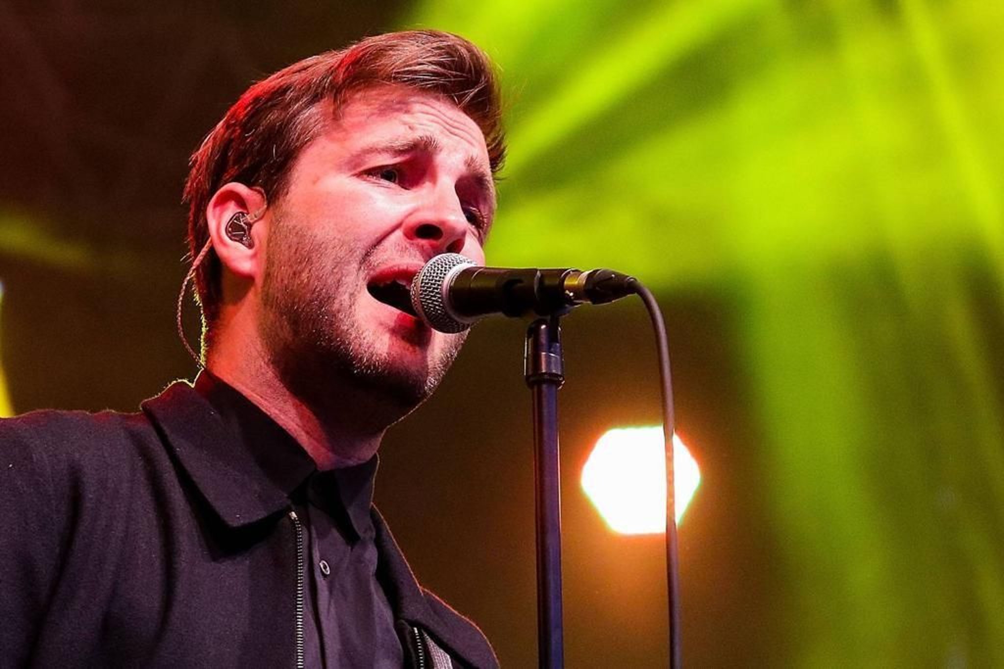 Josh singt „Cordula Grün“beim Paderborner Frühlingsfest