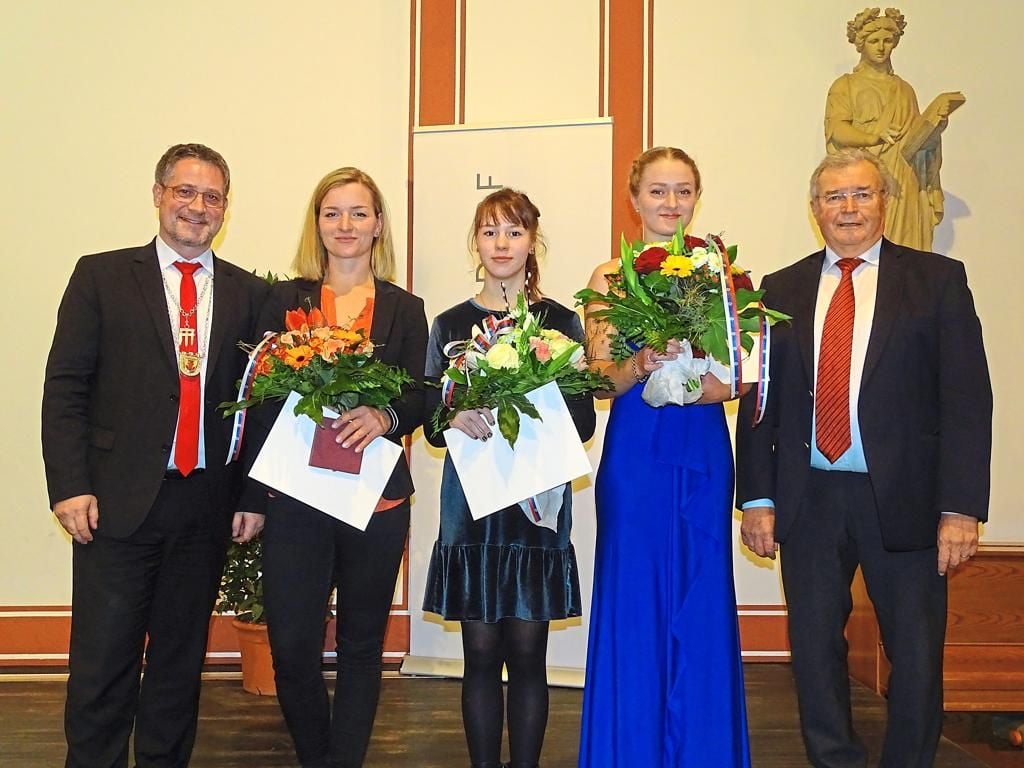 Gold für Lilli-Marie Engels, Ronja Bushuven und Julia Krajewski