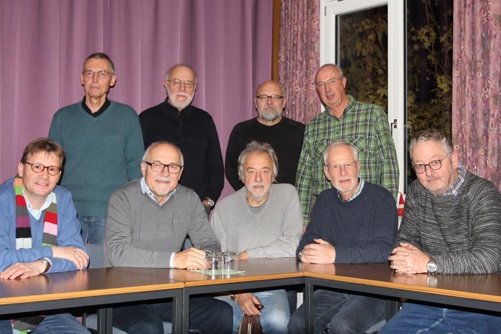 Klönen mit Nachbarn und Freunden