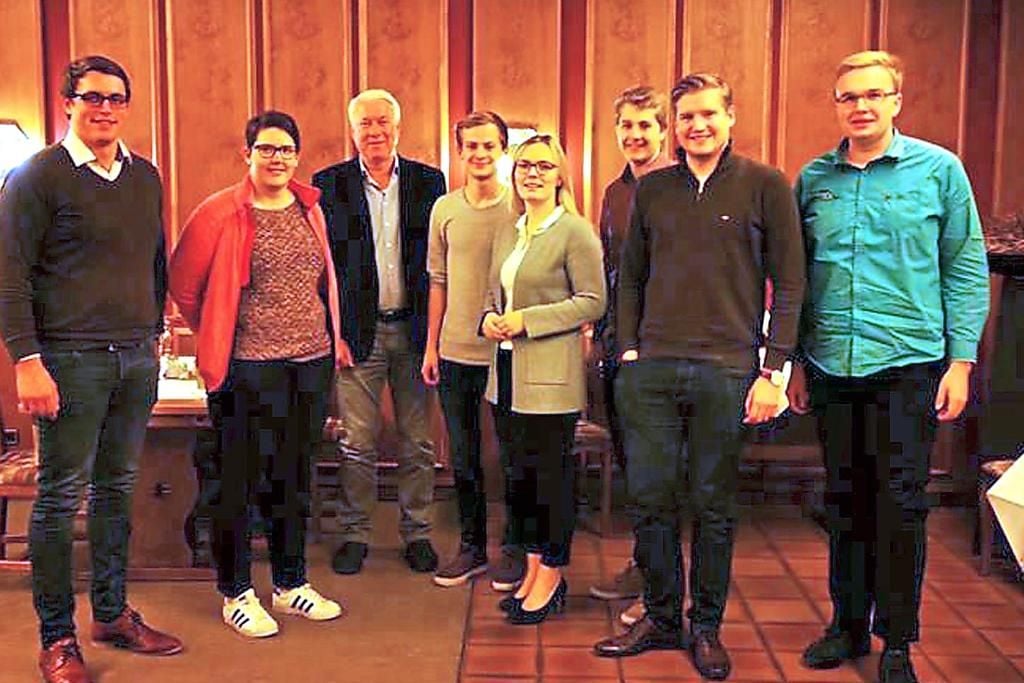 Sandhowe gibt den Vorsitz an Wienecke ab