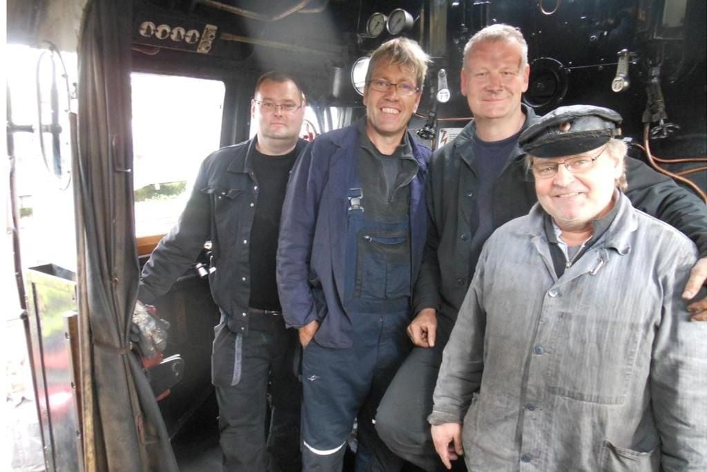 Die Vier vom Dampf-Dino