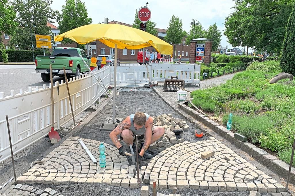 Neues Pflaster statt vieler Stolperstellen