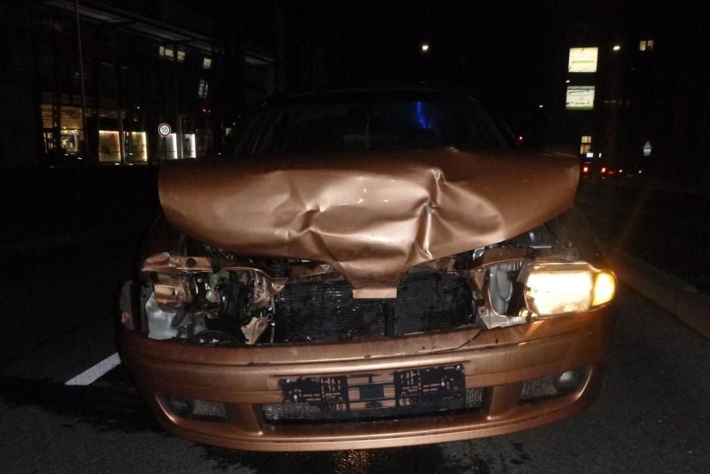 Unbeteiligte Frau wird bei illegalem Autorennen verletzt