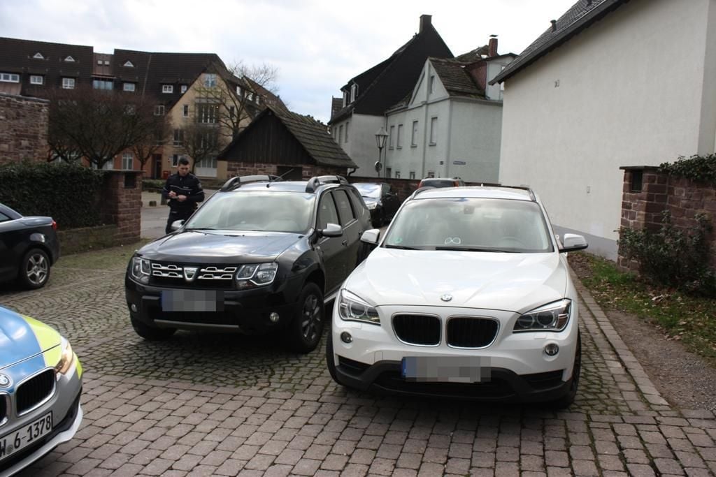 Sieben Autos zerkratzt