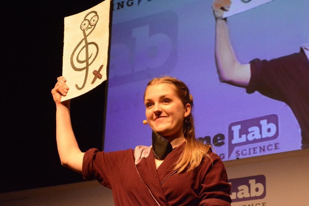 »Fame Lab«: Bielefelderin darf vom Bundessieg träumen