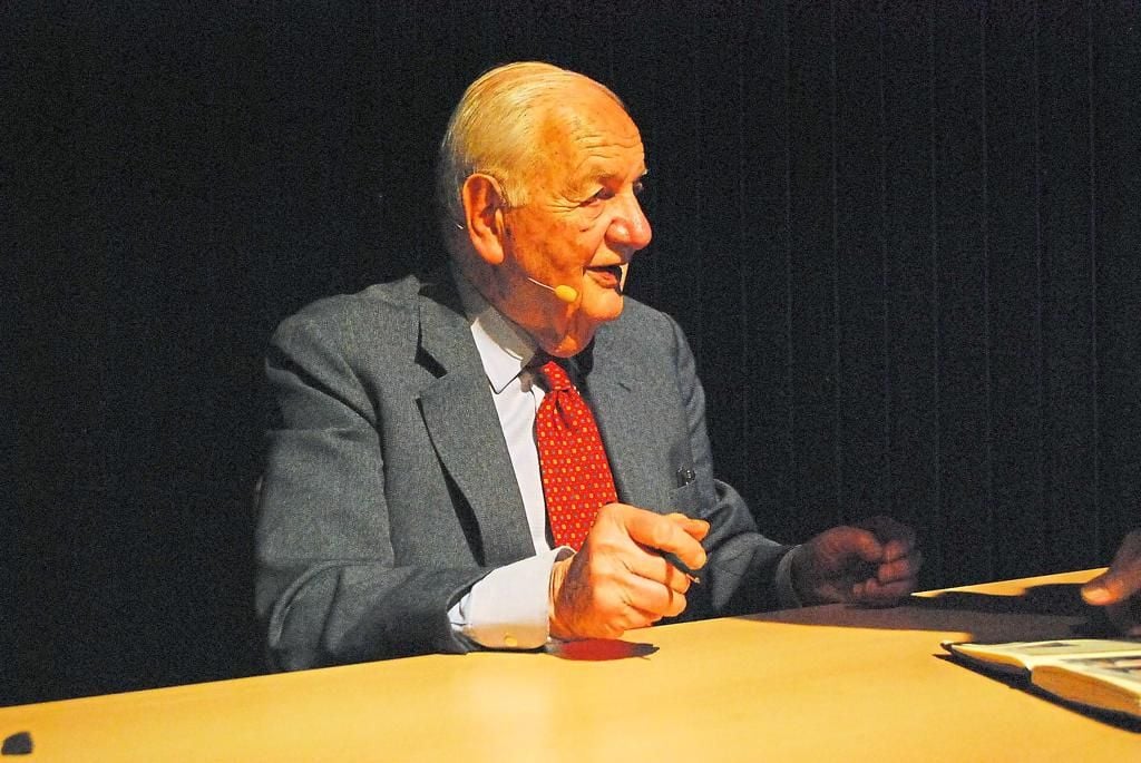 Alfred Grosser im Theater Münster