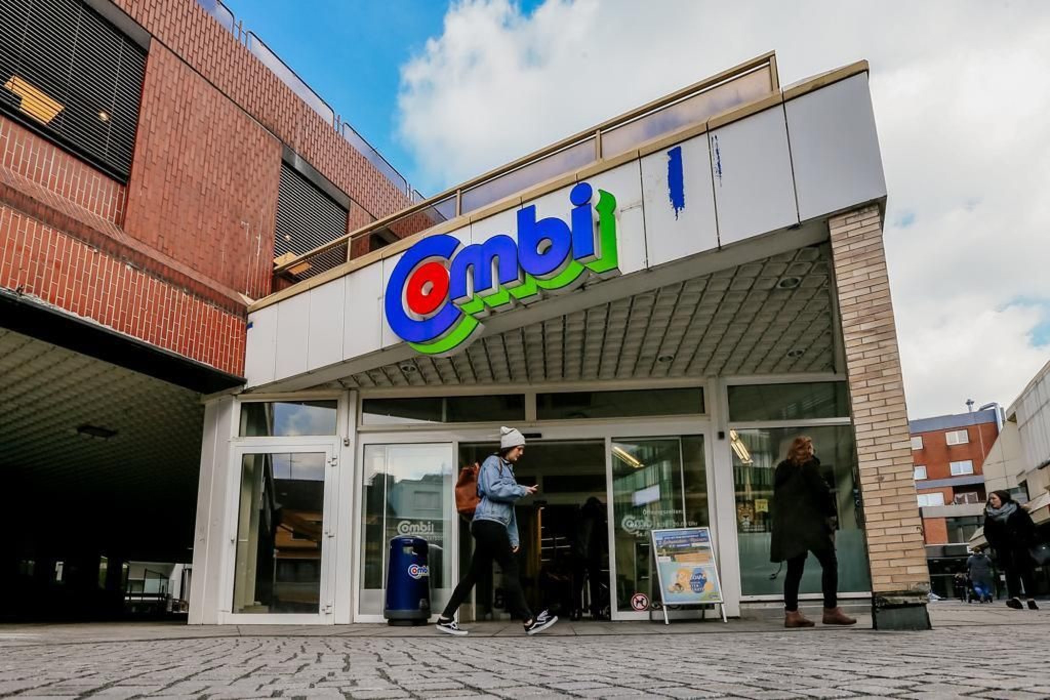 Combi schließt am Königsplatz