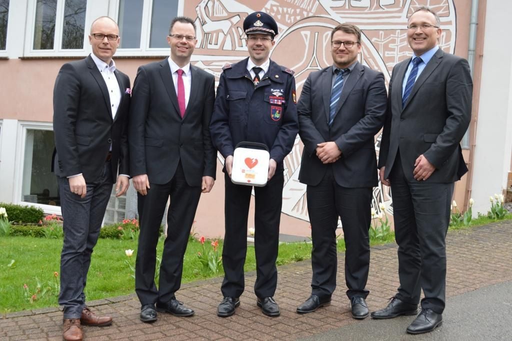 Defibrillator für Engar gespendet