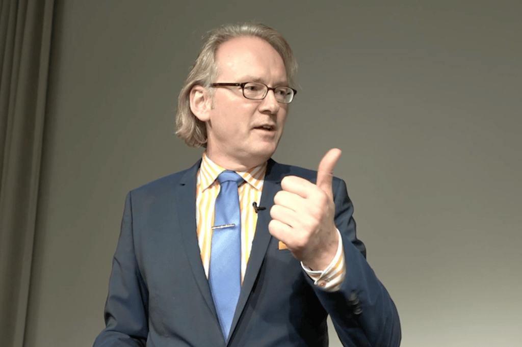 Adam Riese verrät das Erfolgsrezept seiner Kult-Talkshow