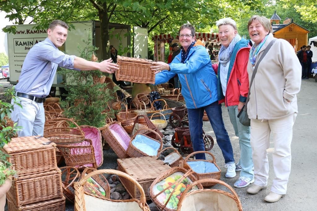 Spanferkel-Duft und Korbgeflecht