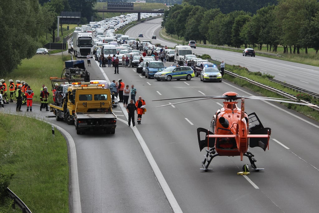 Schwerer Unfall auf der Autobahn 2